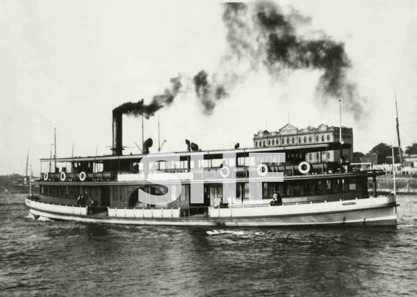 002 Lady Hampden circa.1896