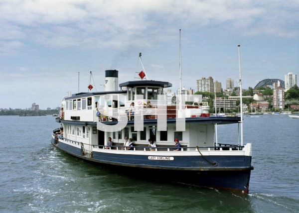 129 Lady Edeline leaving Kurraba 1980